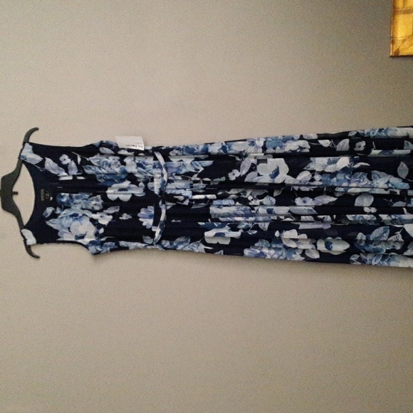 Enfocus Studio | Dresses | Enfocus Studio Floral Maxi Dress | Poshmark